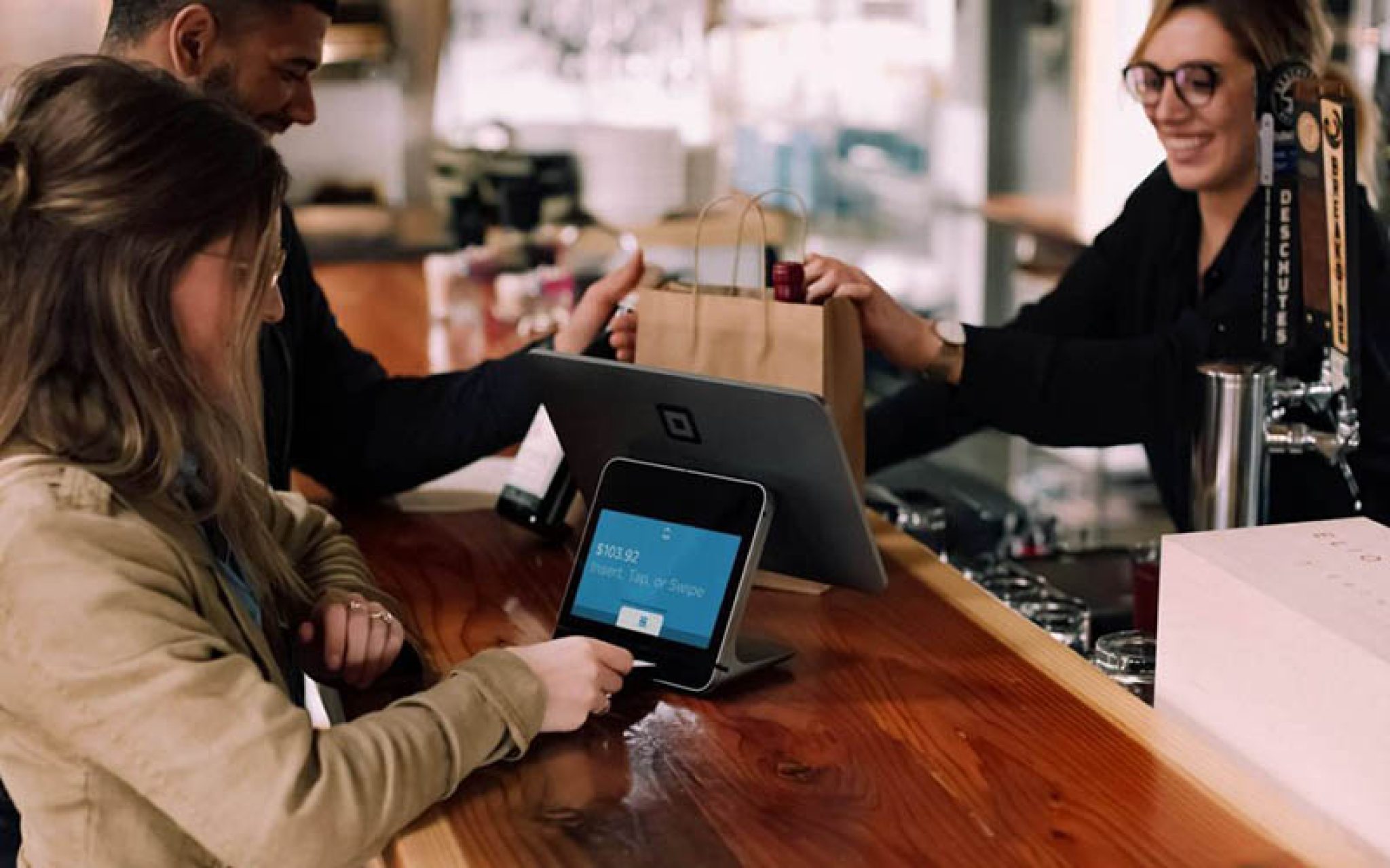 How to Work a Cash Register: 8 Easy Steps | POS USA